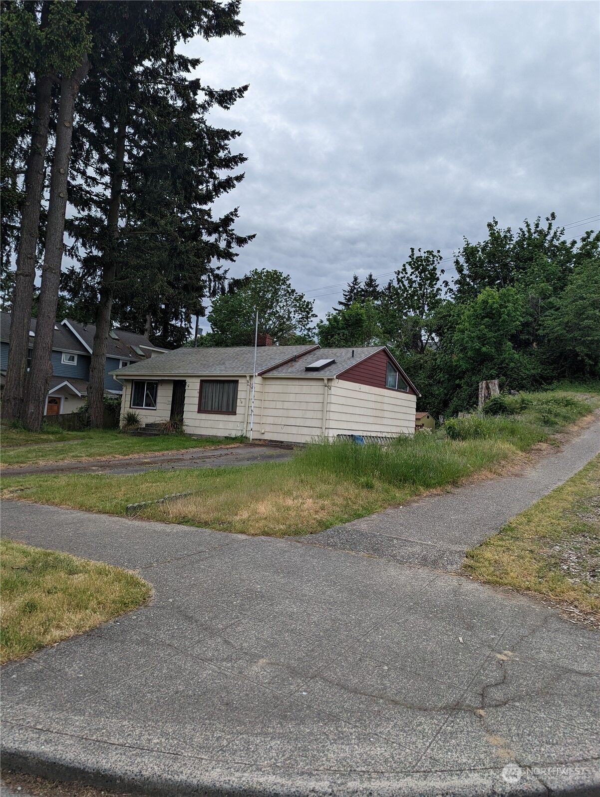 MLS#2073918: 4105 SW 47th Avenue, Seattle, WA 98116