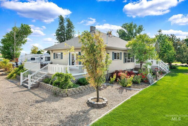 House for sale in Nampa: 6944 La Pine Road, Nampa, ID 83686