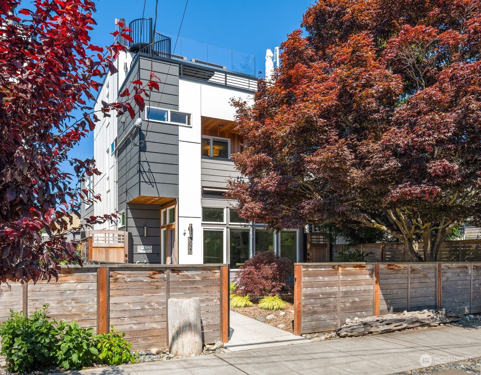 House for sale in Seattle: 3027 61st Avenue SW, Seattle, WA 98116