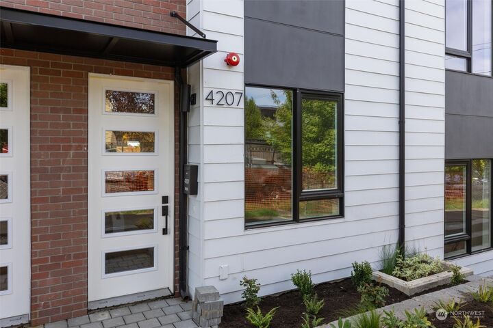 3 bed Seattle home for sale: 4207 SW Raymond Street, Seattle, WA 98136