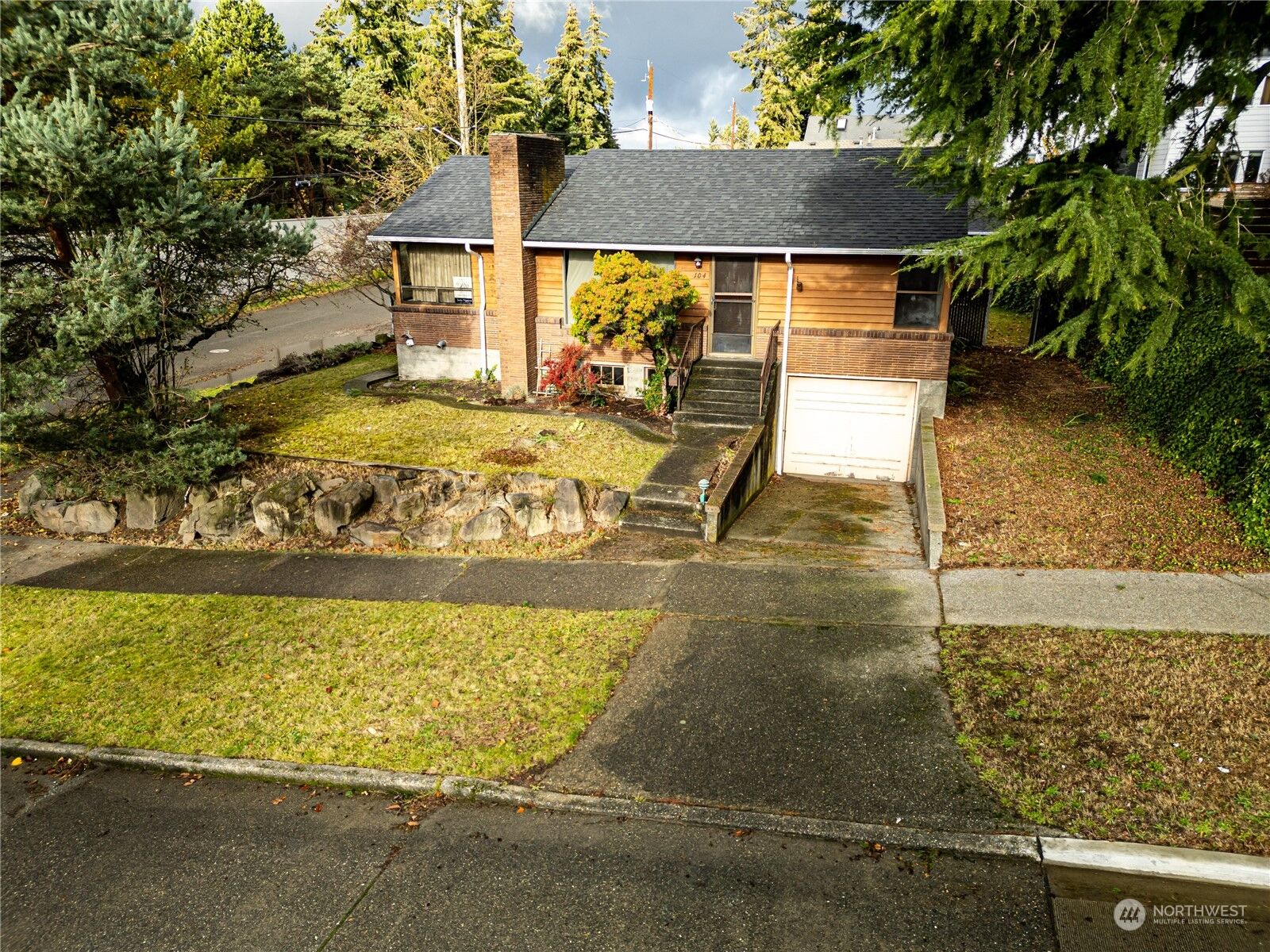 Home for sale in Seattle: 104 NE 85th Street, Seattle, WA 98115