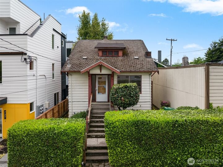 House for sale in Seattle: 731 18th Avenue, Seattle, WA 98122