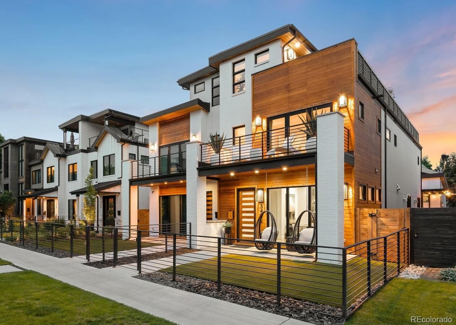 MLS#8010993: 340 Milwaukee Street, Denver, CO 80206