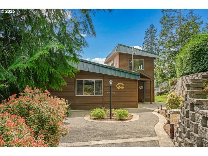 Home for sale in Lakeside: 70202 Potato Bottom Rd, Lakeside, OR 97449