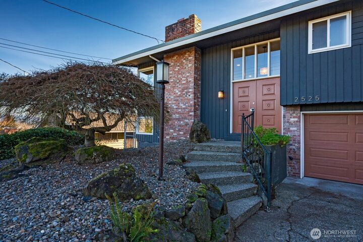 4 bed Seattle home for sale: 2525 S Raymond Street, Seattle, WA 98108