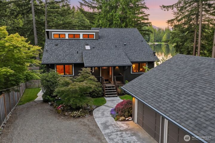 Home for sale in Fall City: 7426 337th Place SE, Fall City, WA 98024