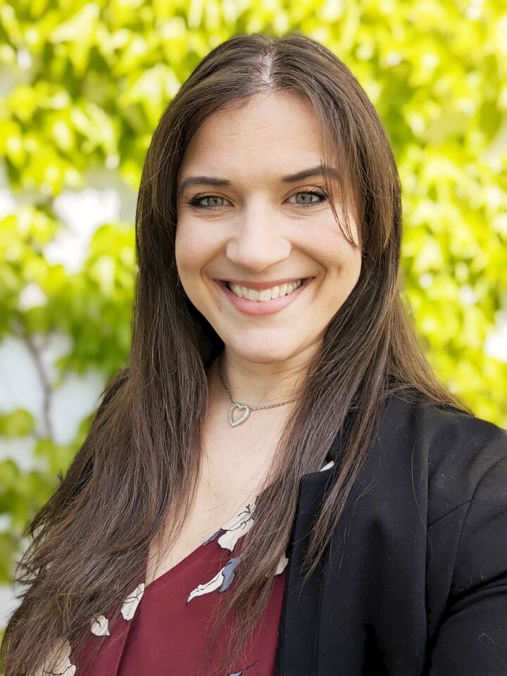 Jessica Ficklin's Instagram, Twitter & Facebook on IDCrawl